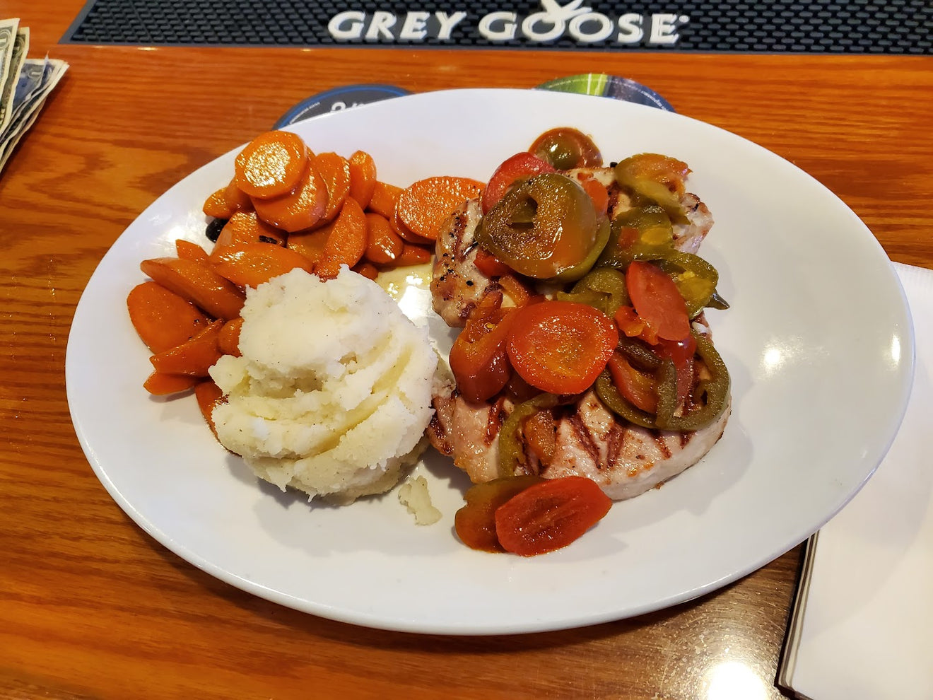 Trackside Bar & Grill – Trackside Bar & Grill